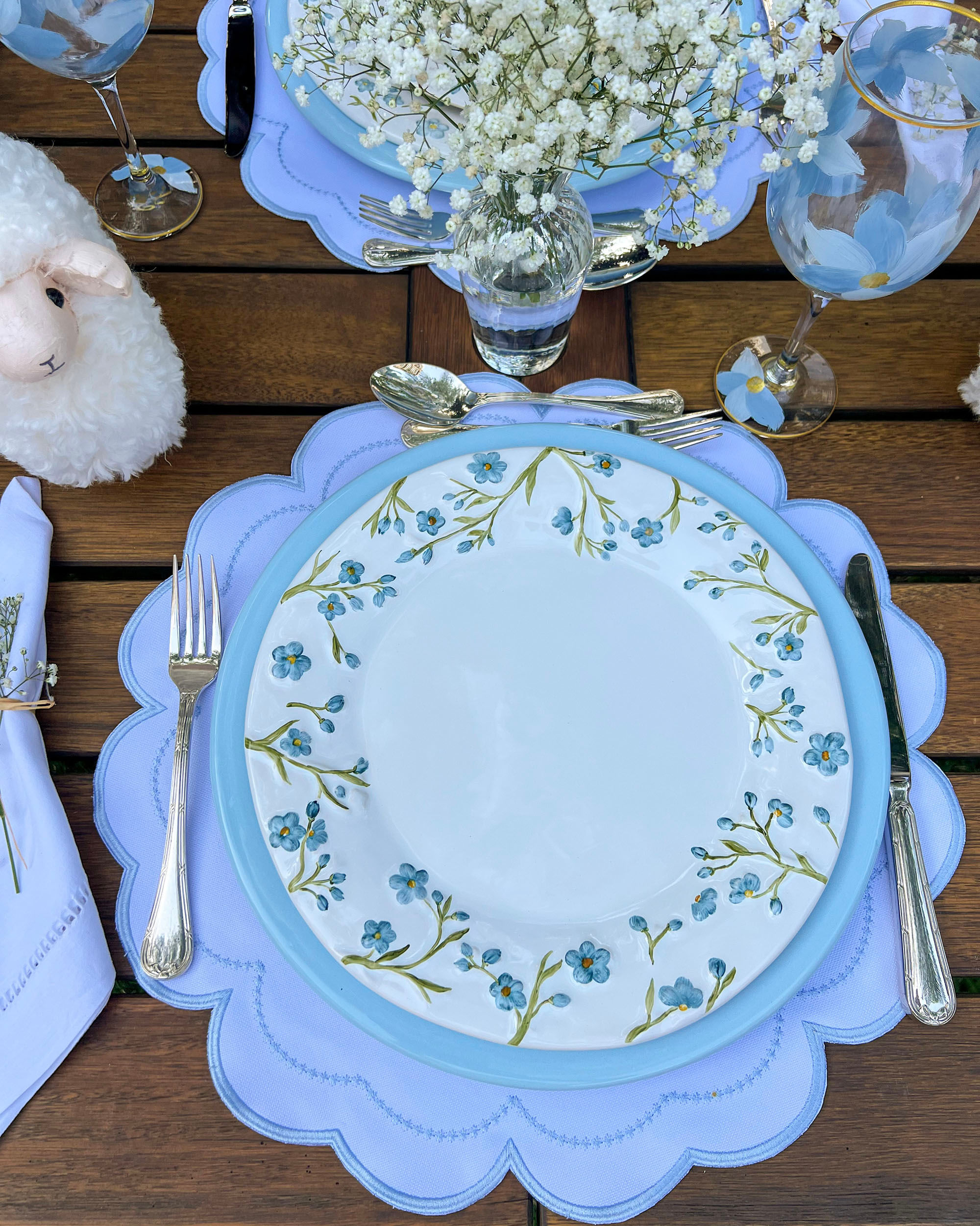 Prato raso floral relevo azul